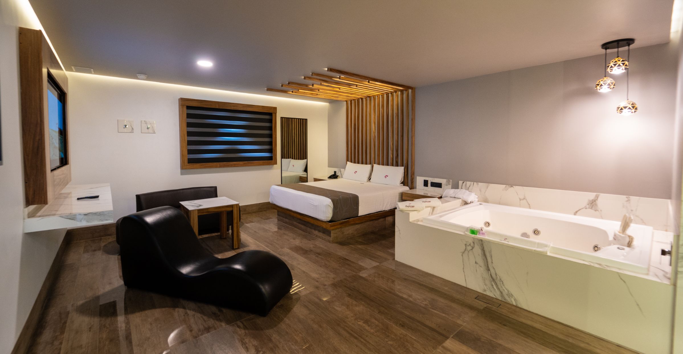 Junior con Jacuzzi - Motel Boutique California Courts